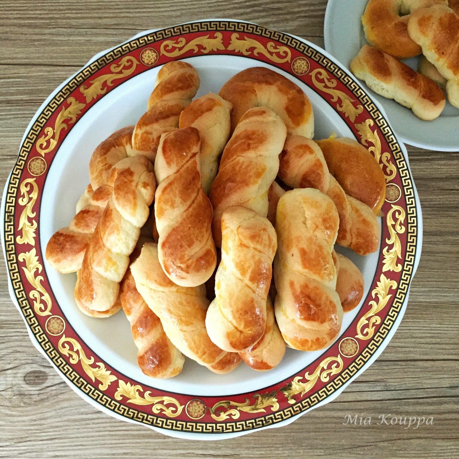 Koulourakia (Κουλουράκια) - Mia Kouppa, Greek recipes and more