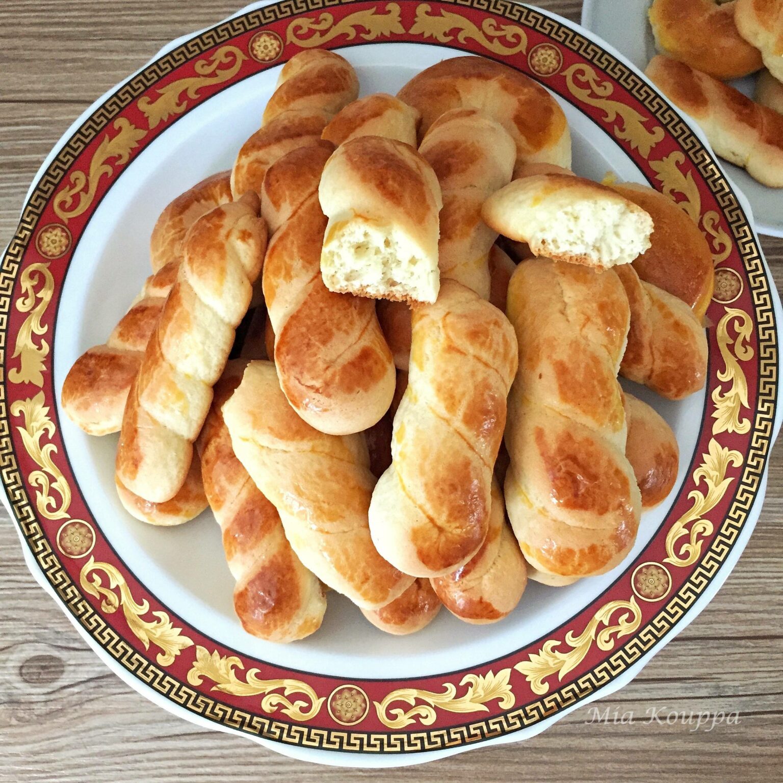 Koulourakia (Κουλουράκια) - Mia Kouppa, Greek recipes and more