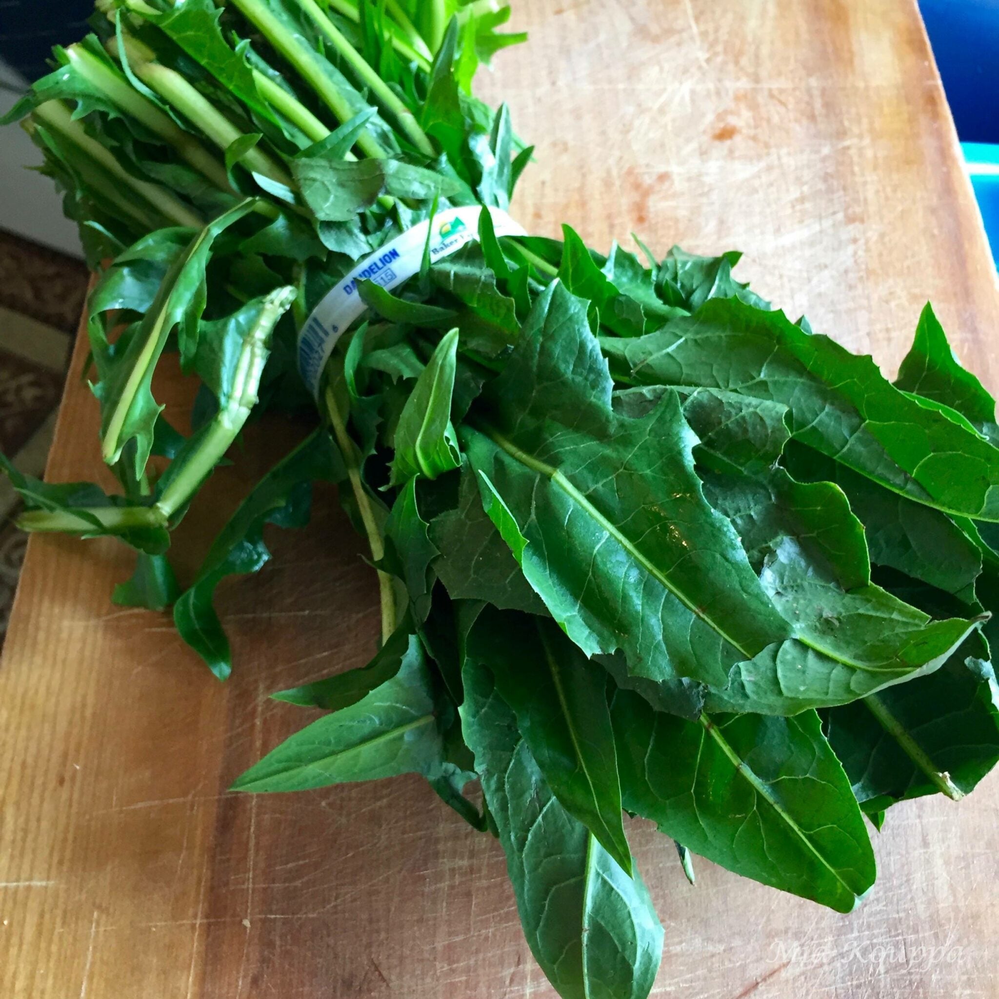Horta, Dandelion greens (Χόρτα) - Mia Kouppa, Greek recipes