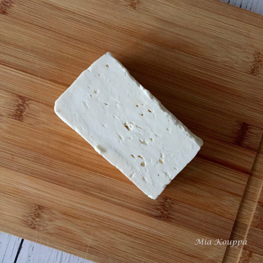 Fried feta with sesame seeds, honey and walnuts - Mia Kouppa, Greek recipes