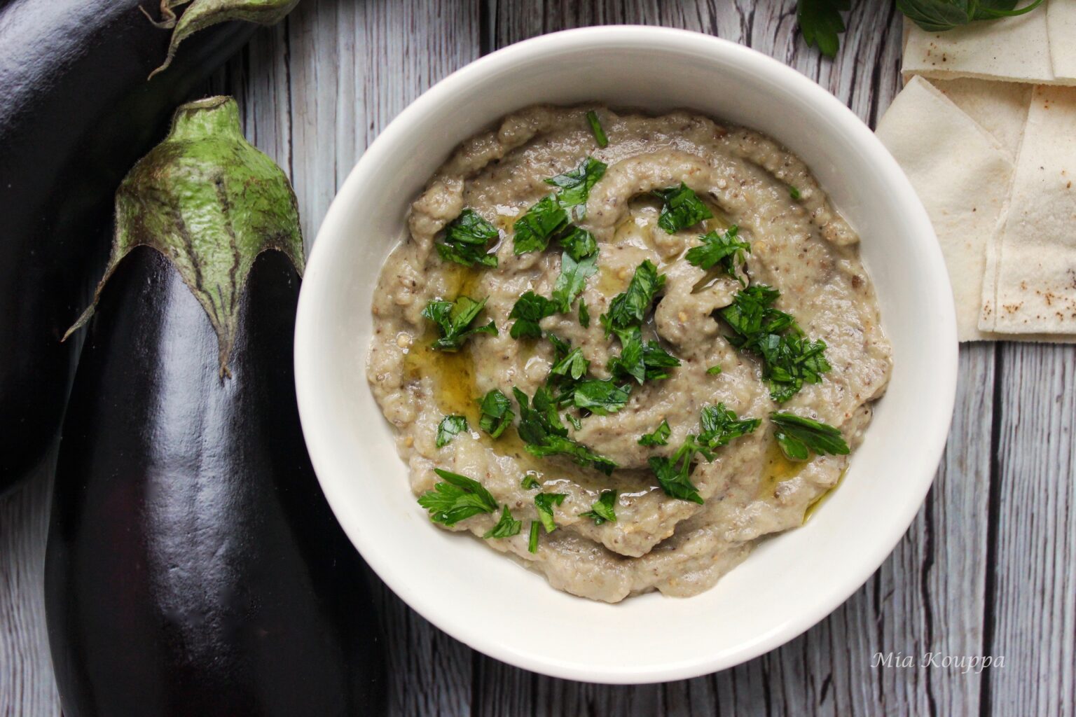 Best traditional Greek dips and spreads - Mia Kouppa