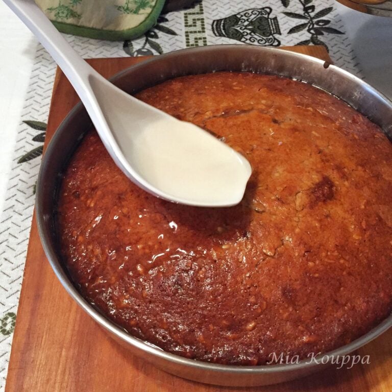 Greek walnut cake (Karydopita) - Mia Kouppa, Greek recipes