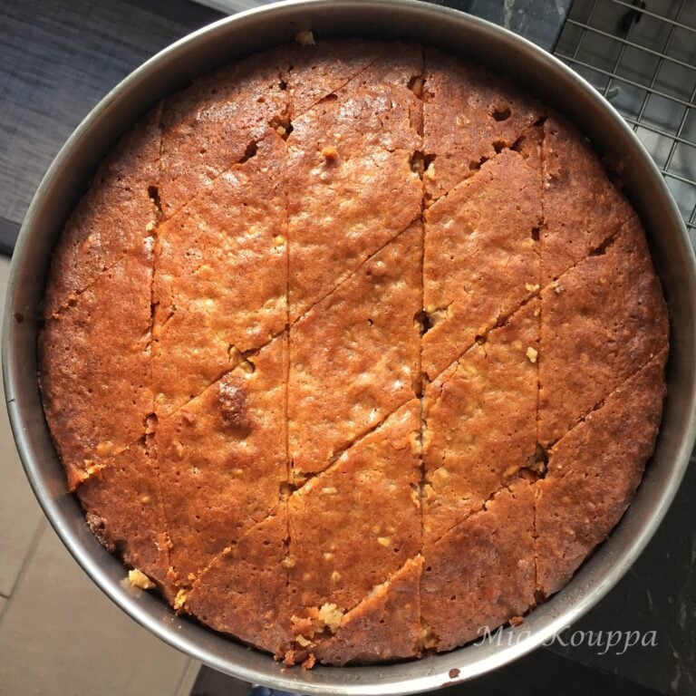 Greek walnut cake (Karydopita) - Mia Kouppa, Greek recipes