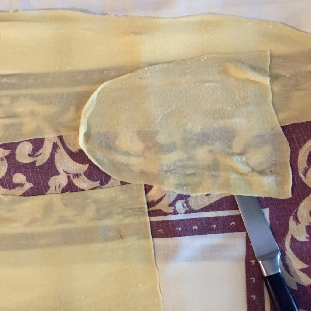 Diples (Δίπλες) - Mia Kouppa