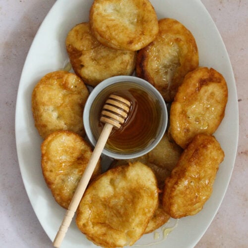Tiganites (Greek-style pancakes) (Τηγανίτες) - Mia Kouppa, Traditional ...