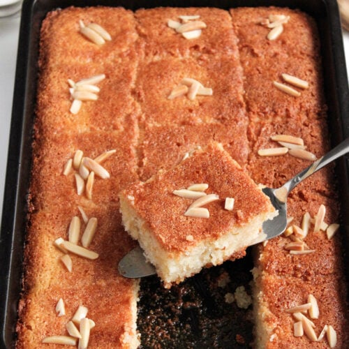 Samali (Σάμαλι) Greek semolina cake with syrup- Mia Kouppa, Greek recipes