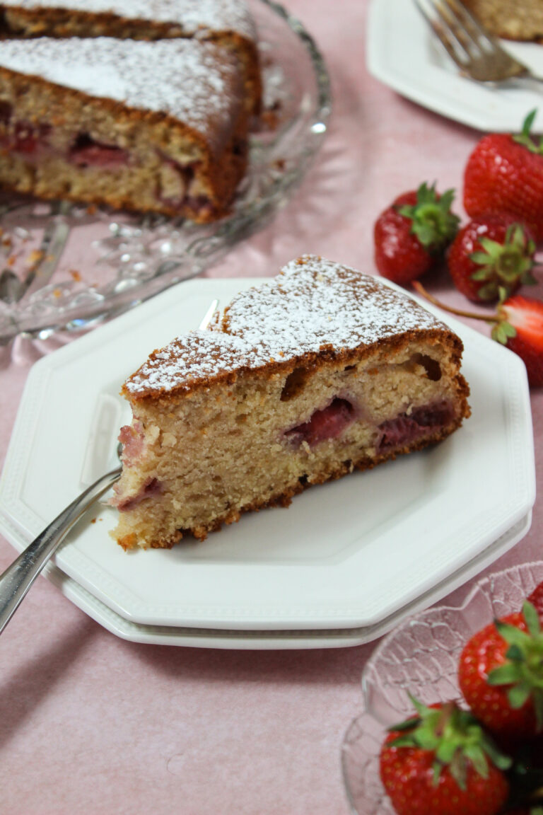 Strawberry ricotta cake with olive oil - Mia Kouppa, Greek recipes and more