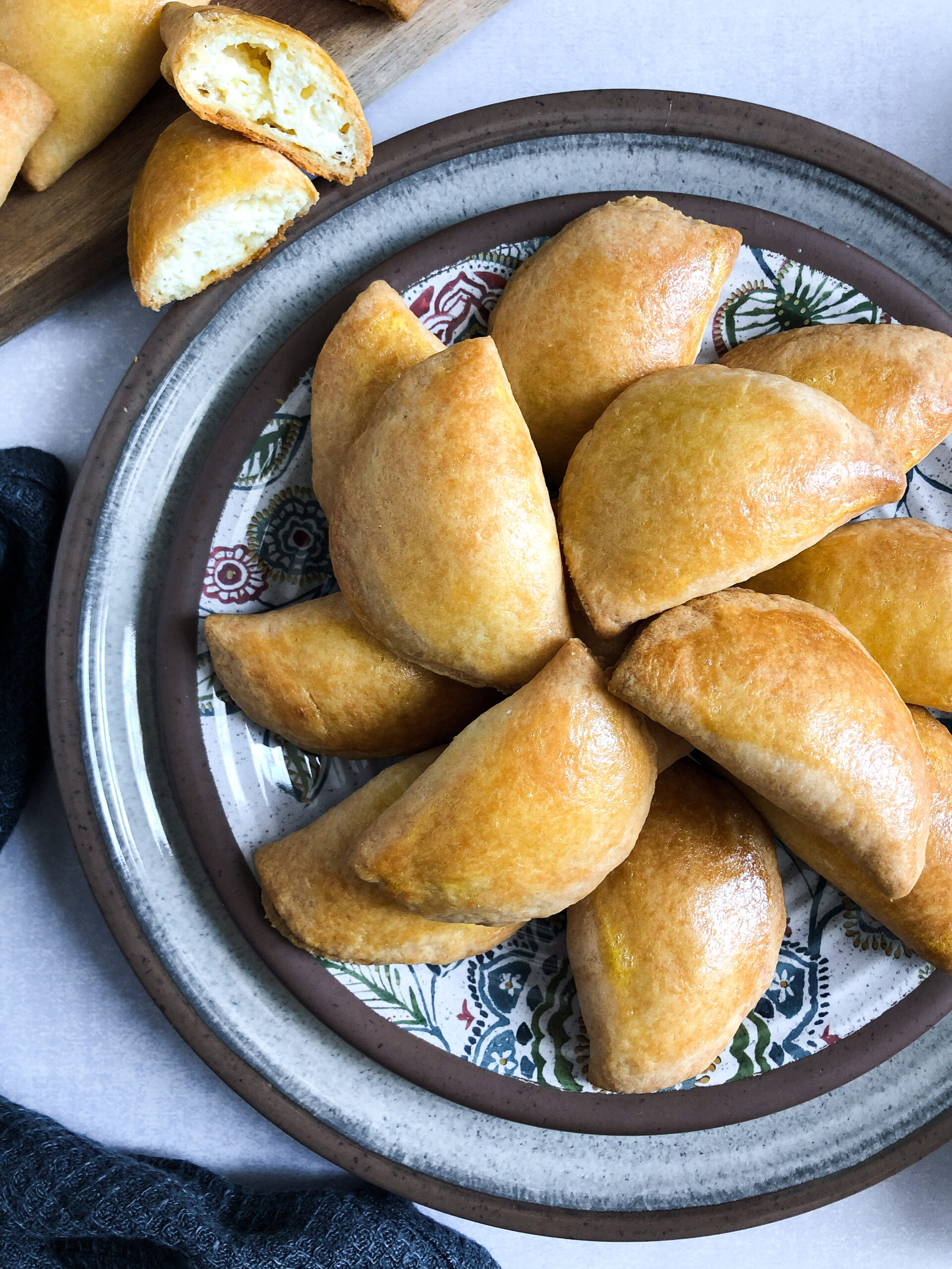 Tyropites with homemade phyllo (Τυρόπιτες με σπιτικό φύλλο) - Mia Kouppa