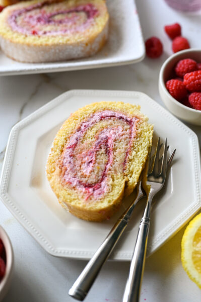 Raspberry lemon jelly roll cake - Mia Kouppa, Greek recipes and more