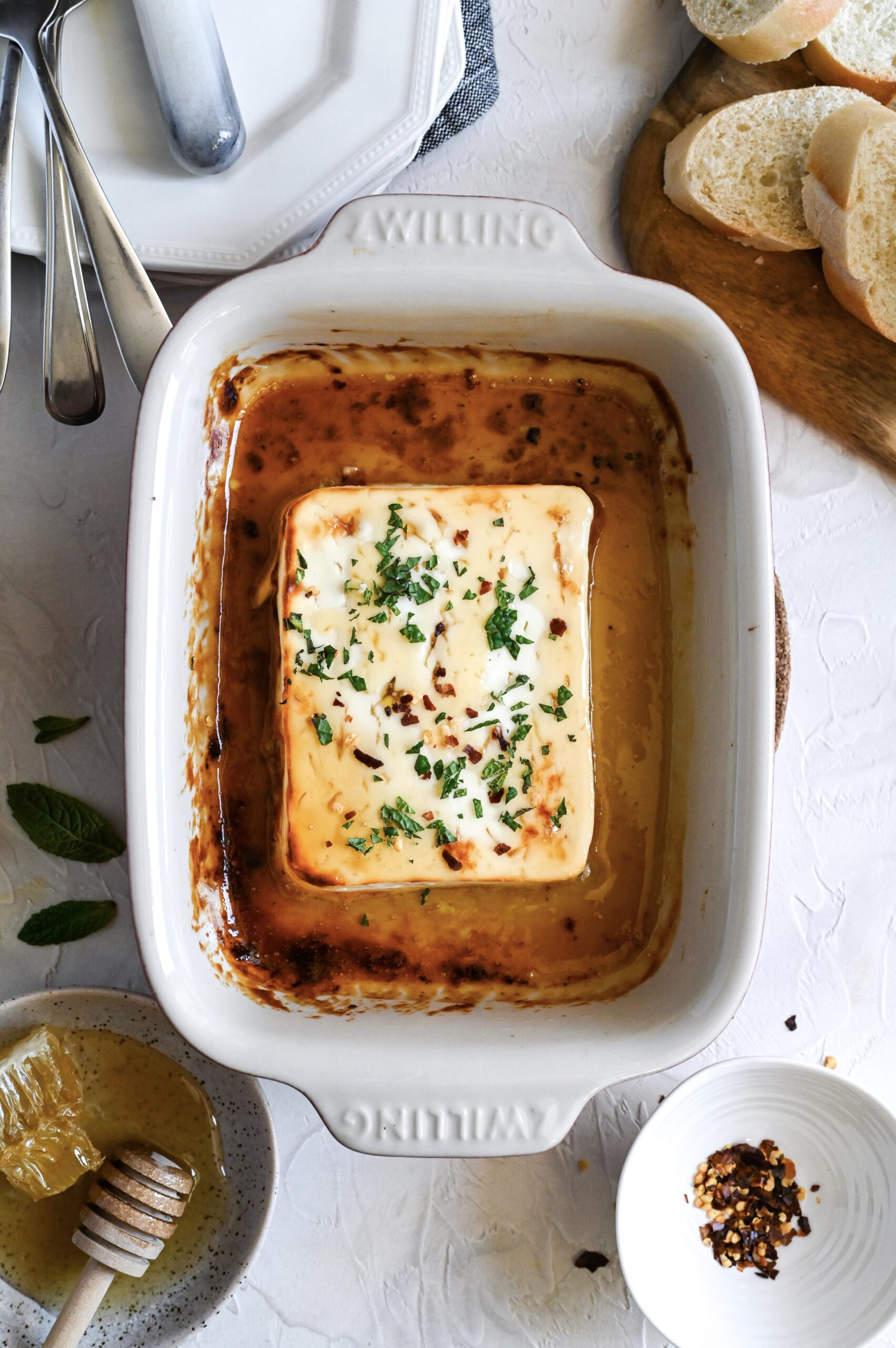 Baked feta with honey - Mia Kouppa