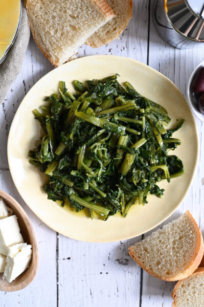 Horta, Dandelion greens (Χόρτα) - Mia Kouppa, Greek recipes
