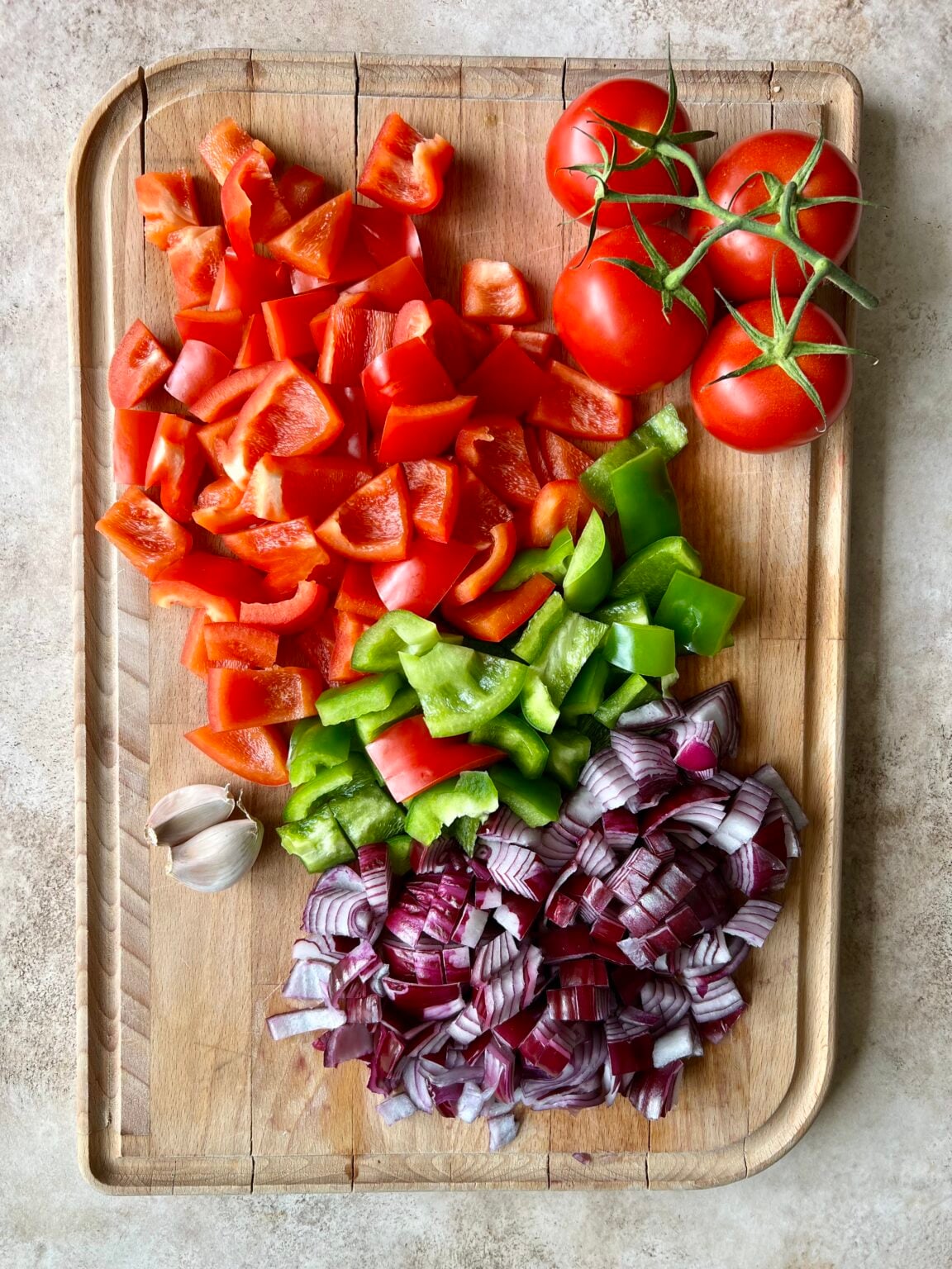 Greek Spetzofai (spetsofai) - Sausages with peppers and tomato - Mia Kouppa