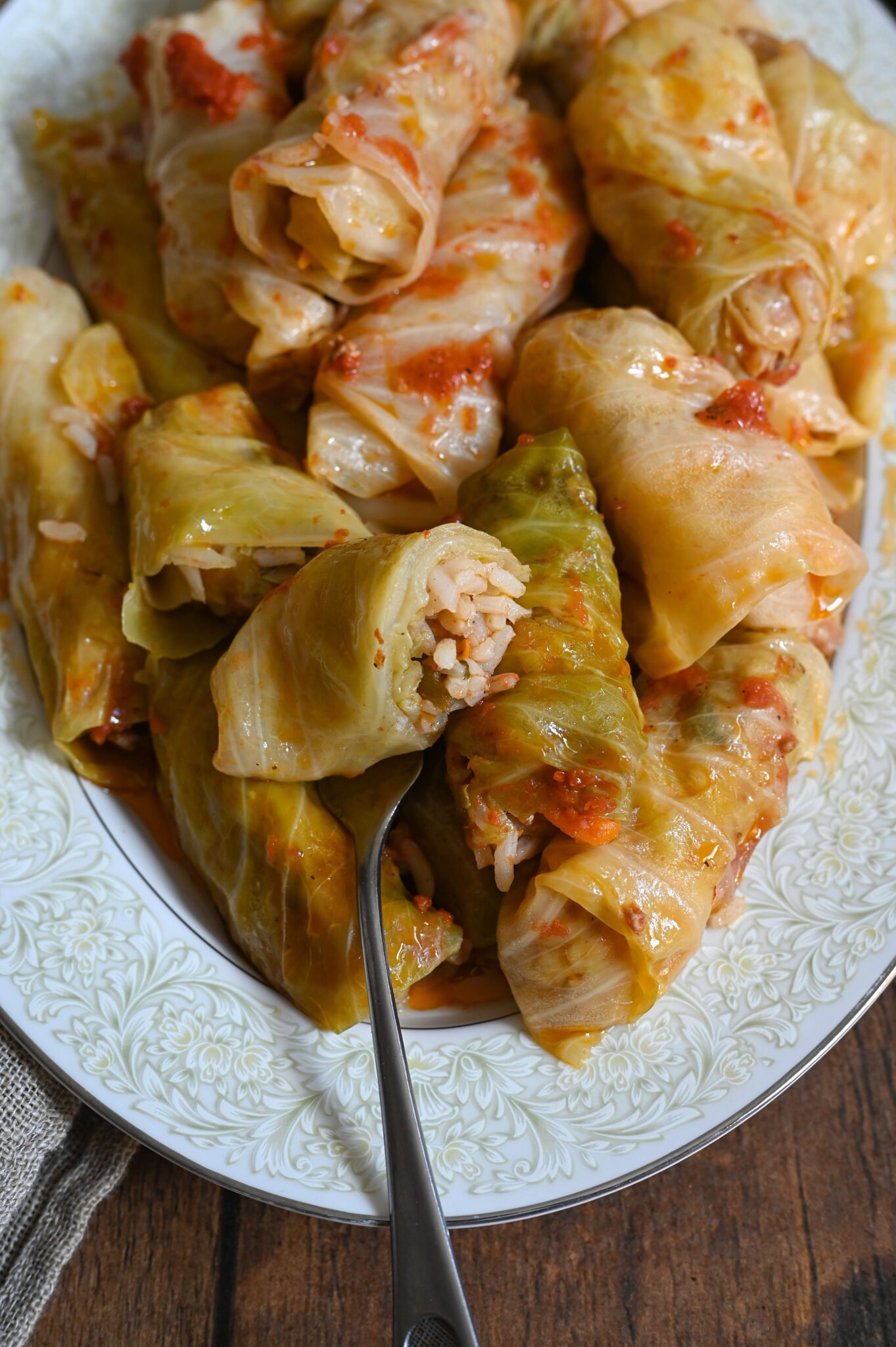 Greek stuffed cabbage rolls, lahanodolmades, with zucchini rice - Mia ...