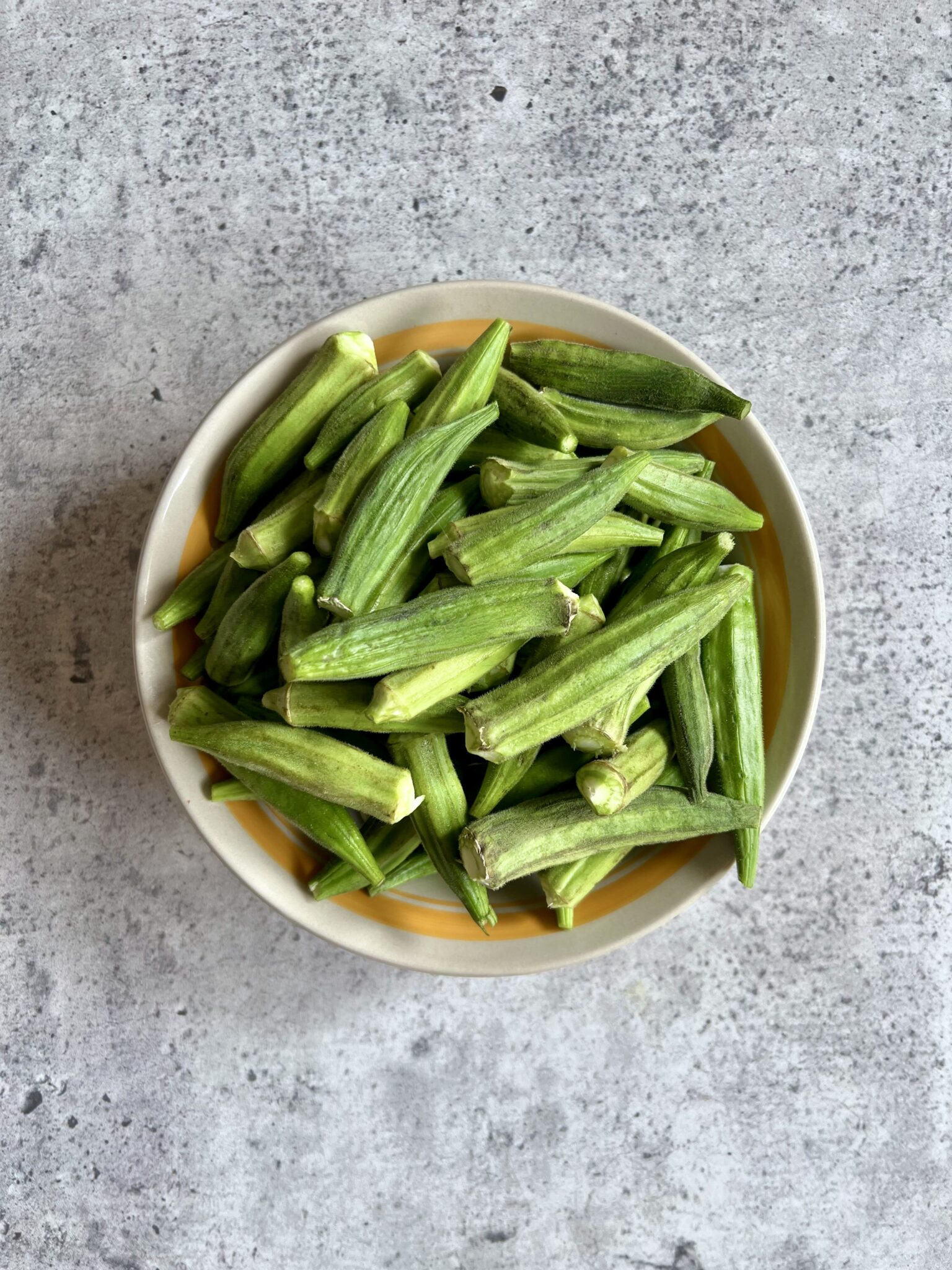 Greek okra stewed in tomato sauce (Bamies latheres me domata)