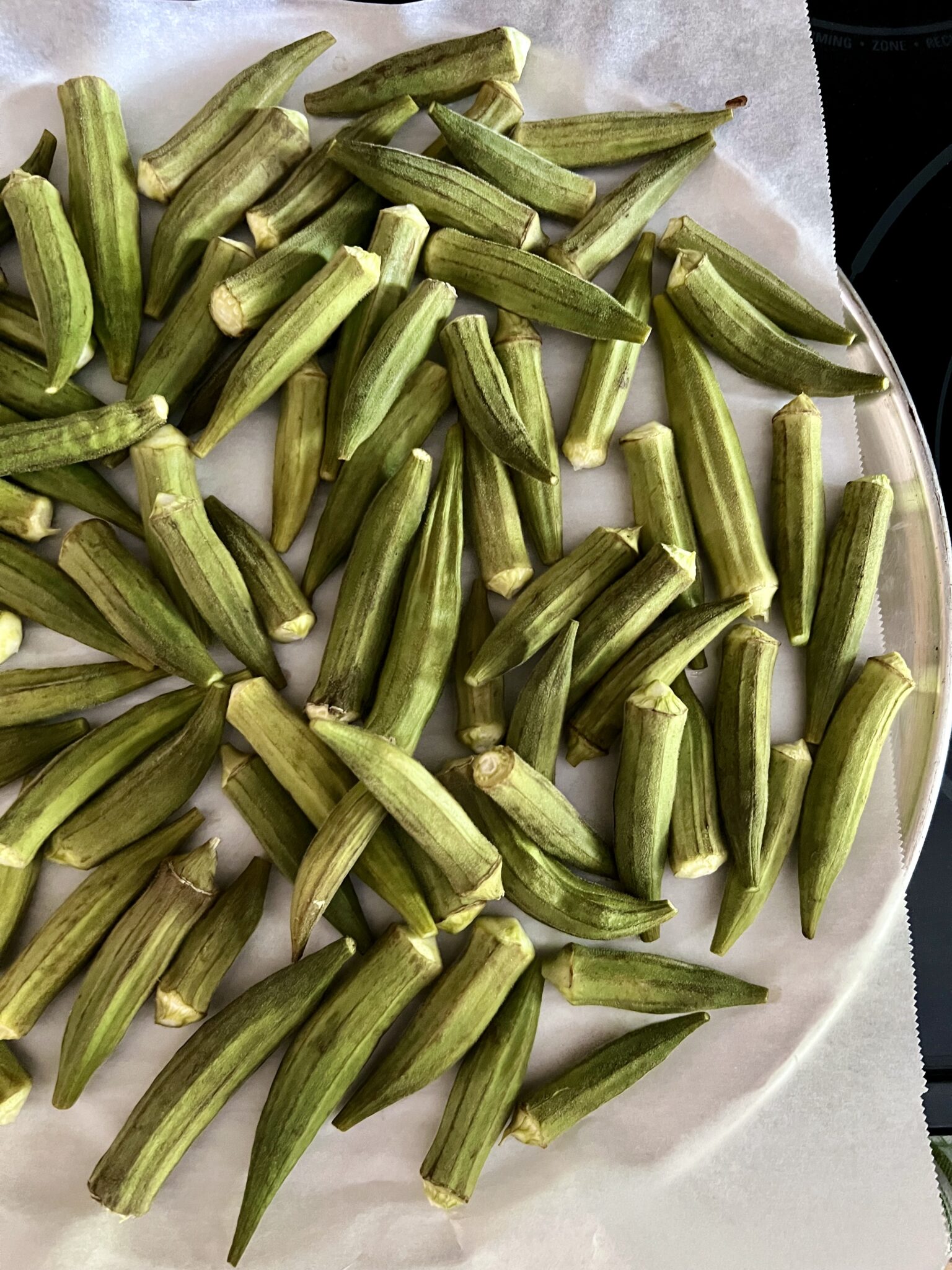 Greek okra stewed in tomato sauce (Bamies latheres me domata)