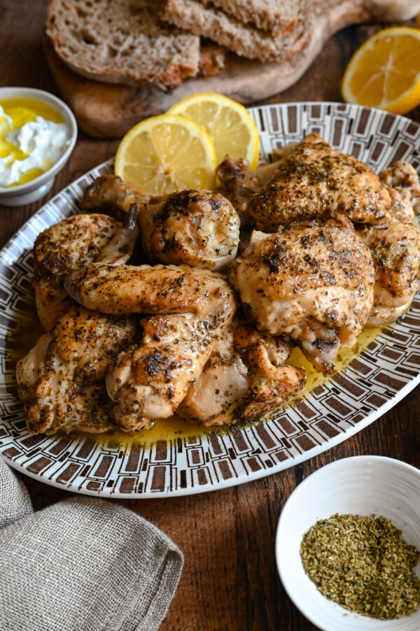 Greek chicken with lemon and oregano (Kotopoulo riganoto) - Mia Kouppa