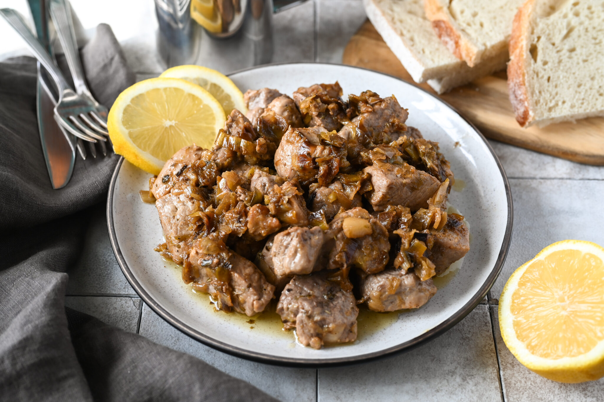 Pork with leeks, Prasotigania (Greek Hirino me praso) - Mia Kouppa