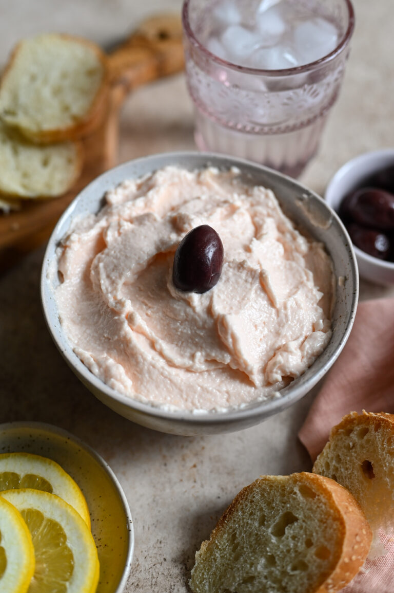 Easy 4 ingredient taramosalata or taramasalata - Mia Kouppa, Greek recipes