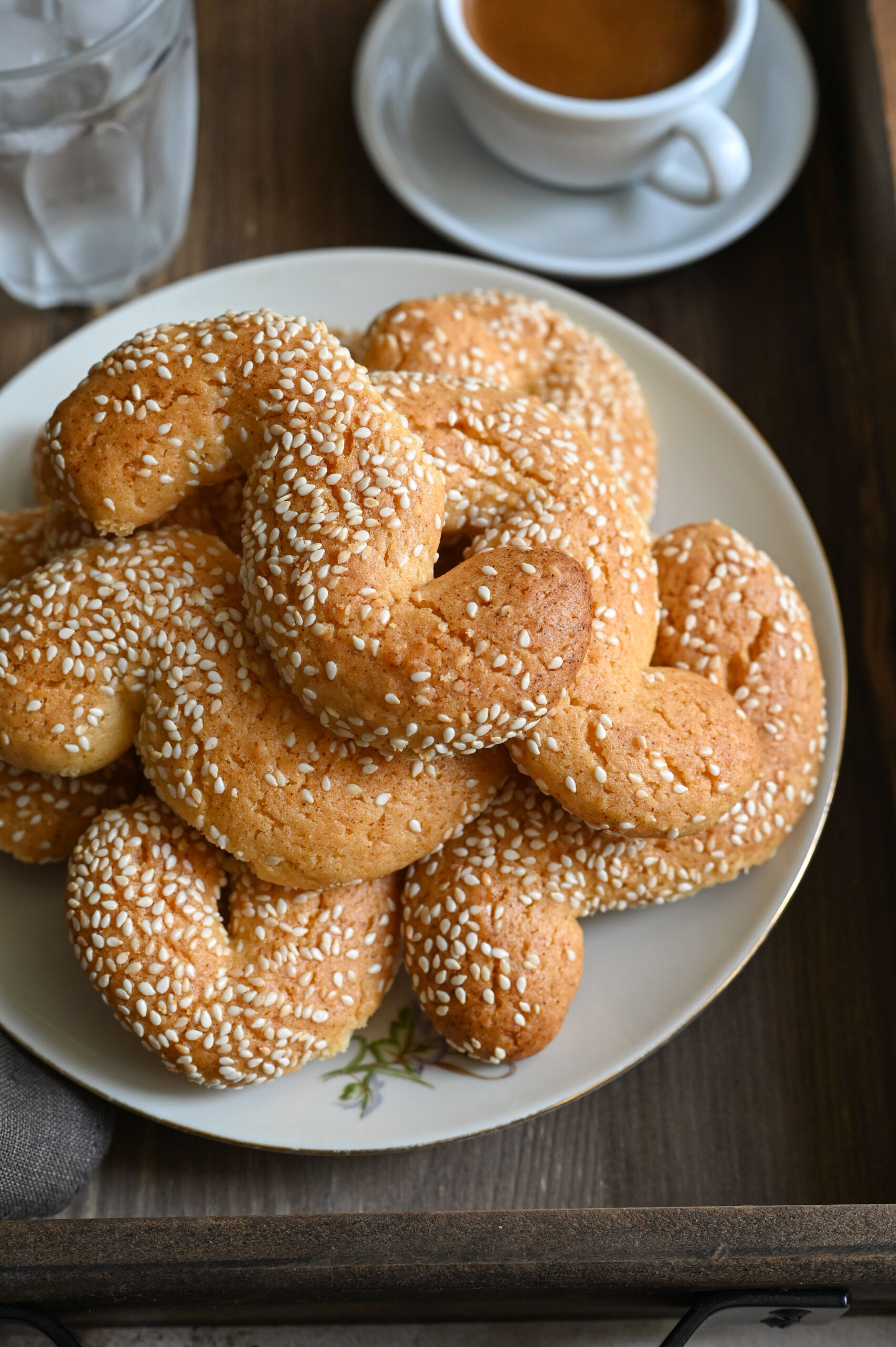 Easy 5 ingredient Greek koulourakia - Mia Kouppa, Greek recipes