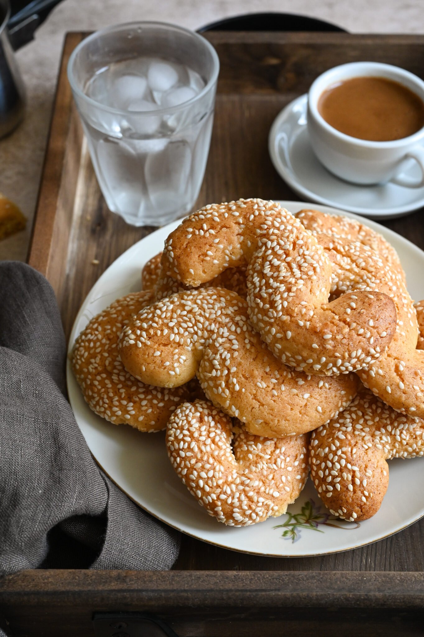 Easy 5 ingredient Greek koulourakia - Mia Kouppa, Greek recipes