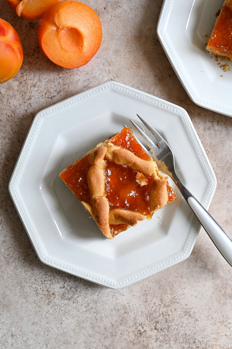 Pasta Flora (Greek jam tart recipe) - Mia Kouppa