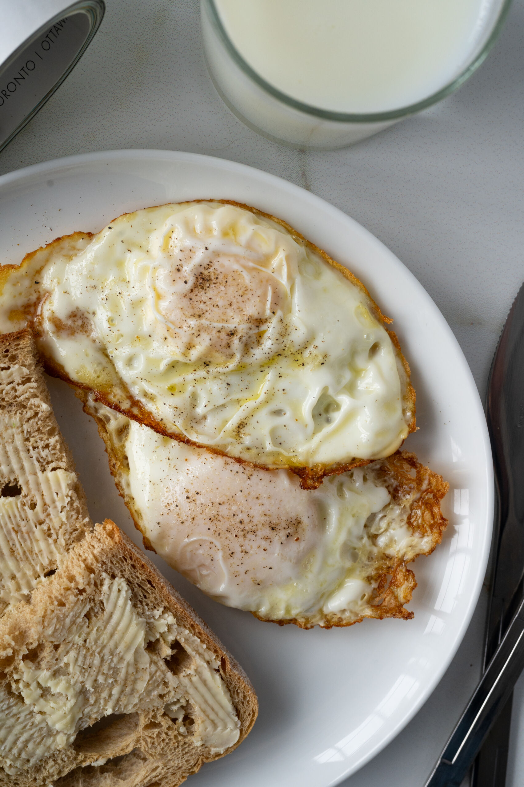 Fried egg (Αυγό τηγανητό) - Mia Kouppa, Traditional Greek recipes