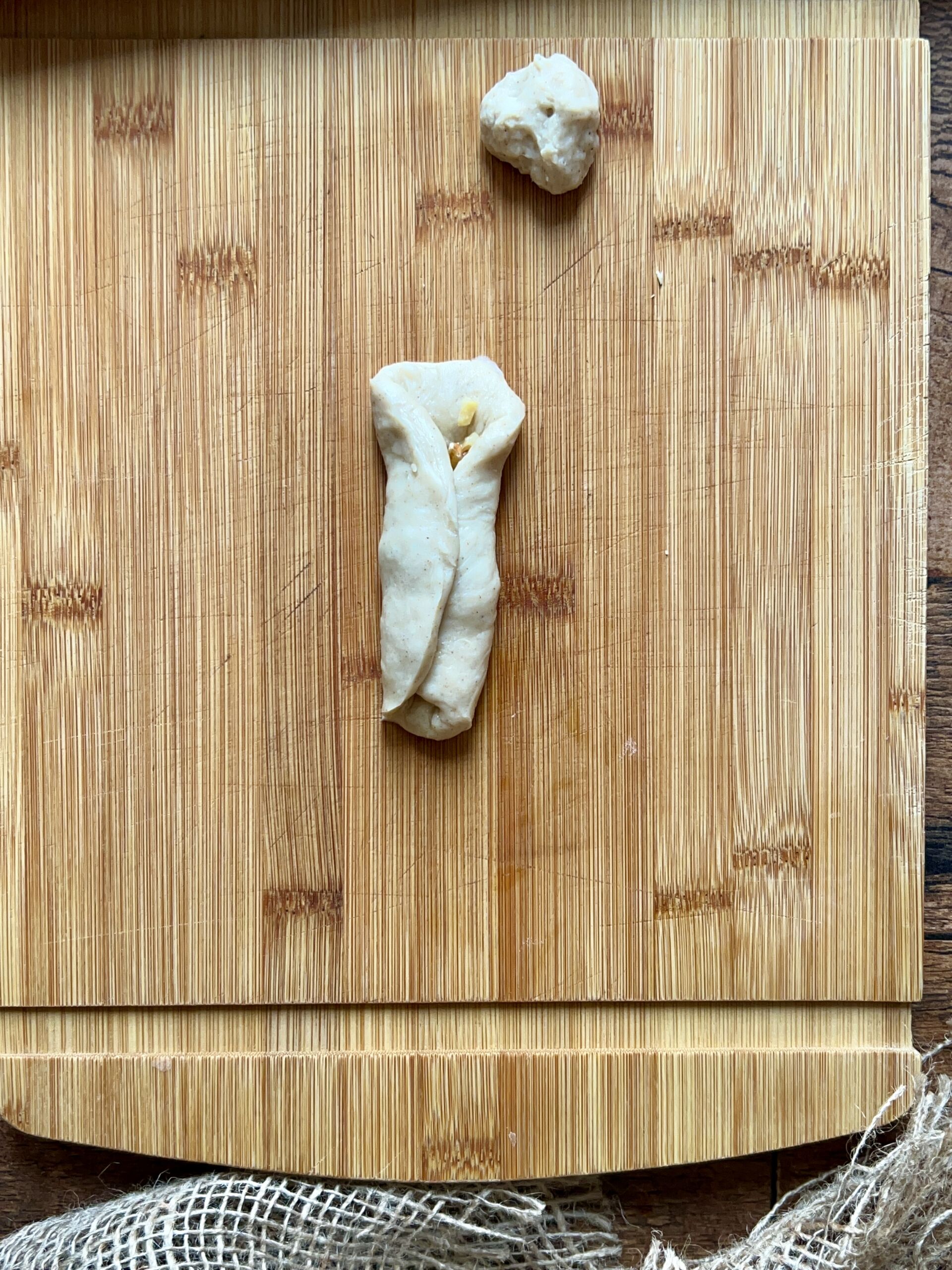 Lazarakia buns (Greek Easter Lazarus breads) - Mia Kouppa