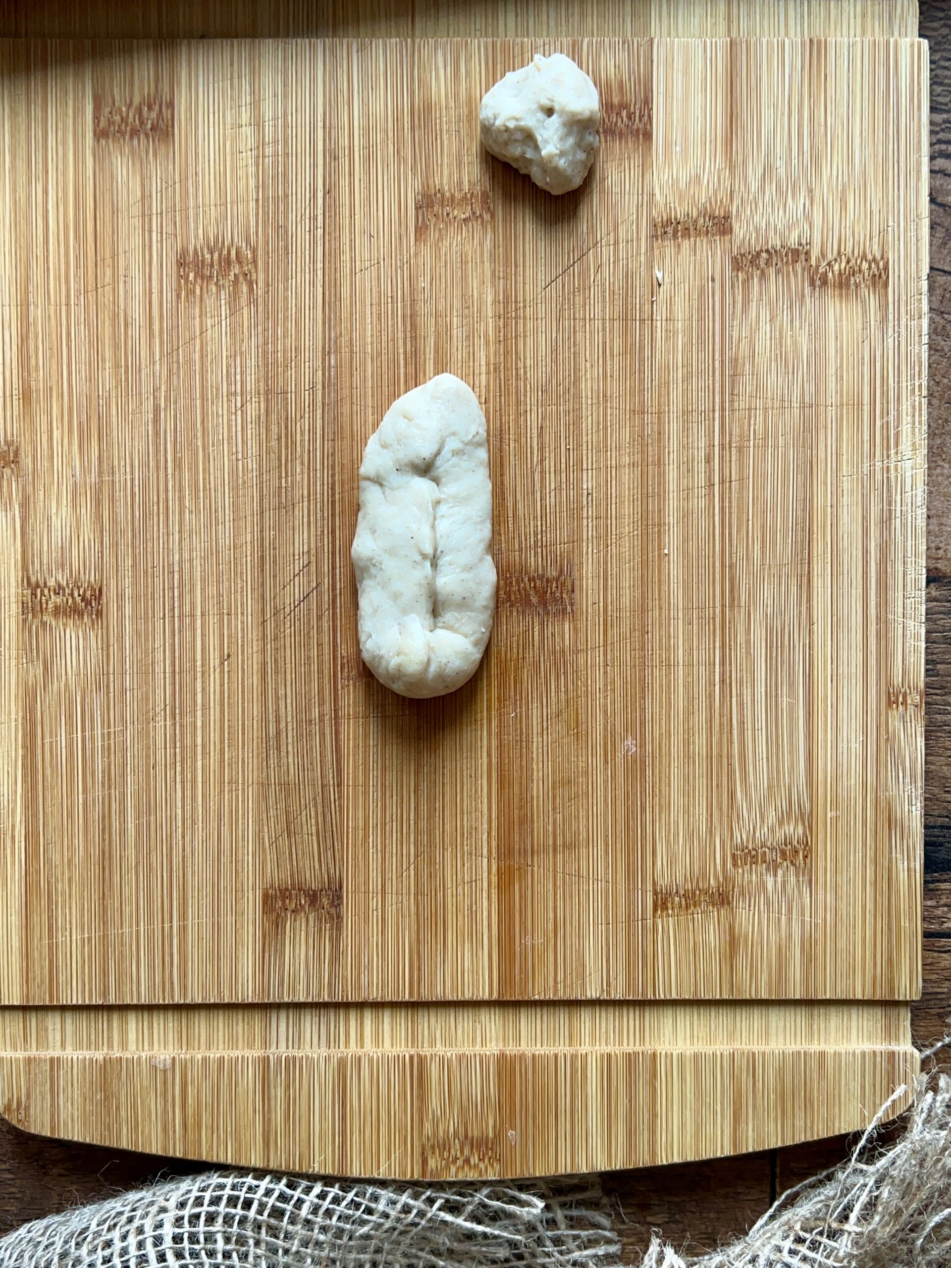 Lazarakia buns (Greek Easter Lazarus breads) - Mia Kouppa