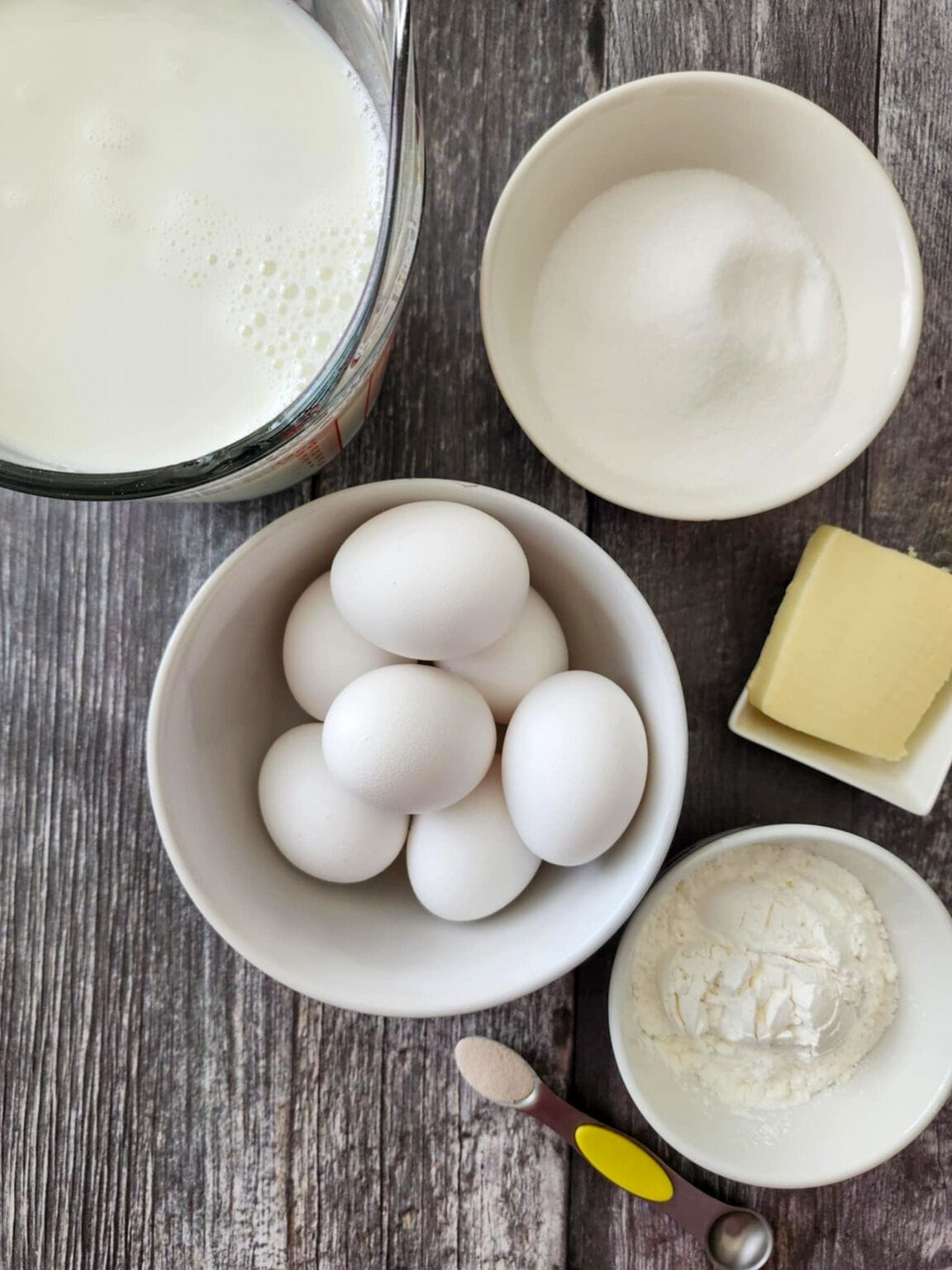 Greek ekmek kataifi with apple - Custard and whipped topping dessert ...