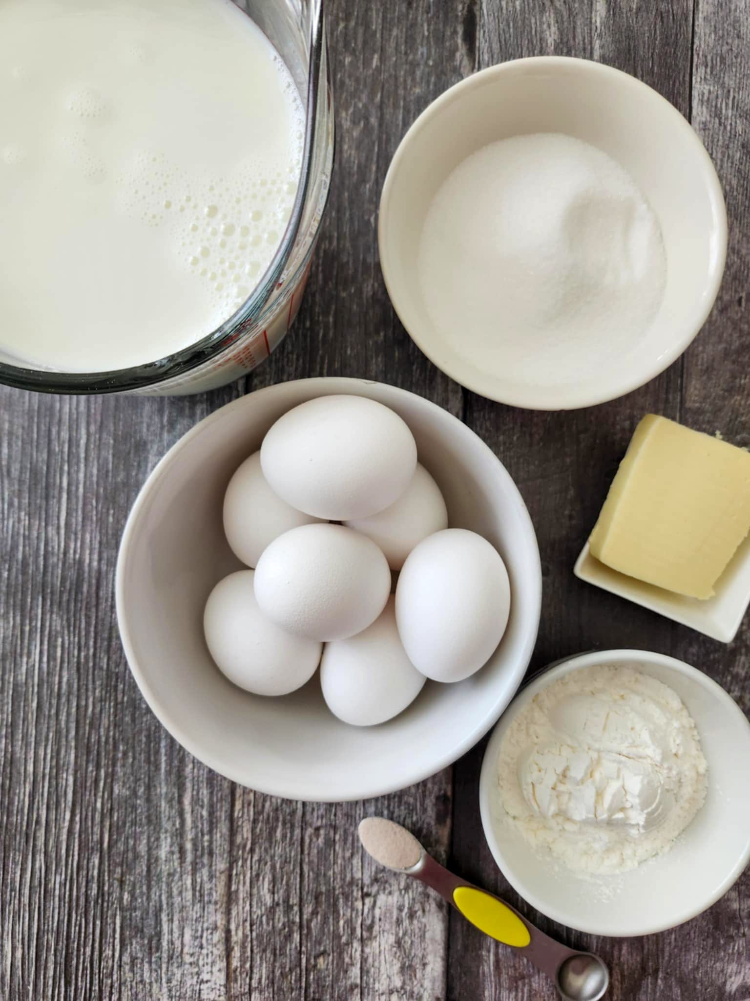 Greek ekmek kataifi with apple - Custard and whipped topping dessert ...