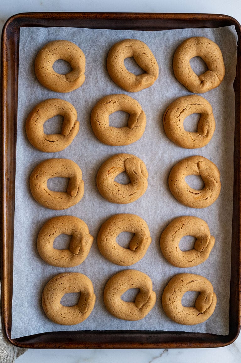 Greek moustokouloura cookies (Grape must, petimezi, cookies) - Mia Kouppa