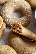 Greek moustokouloura cookies (Grape must, petimezi, cookies) - Mia Kouppa