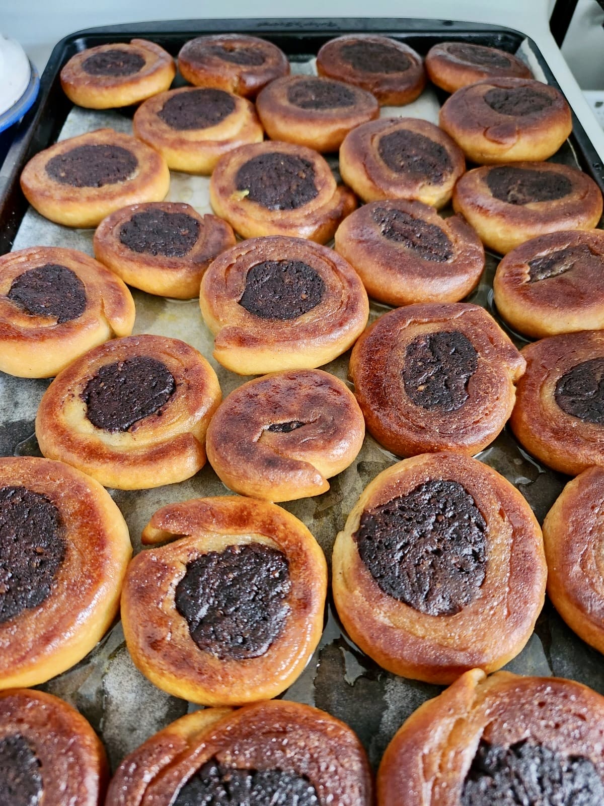 Roxakia, Traditional Greek vanilla and chocolate pastries soaked in ...