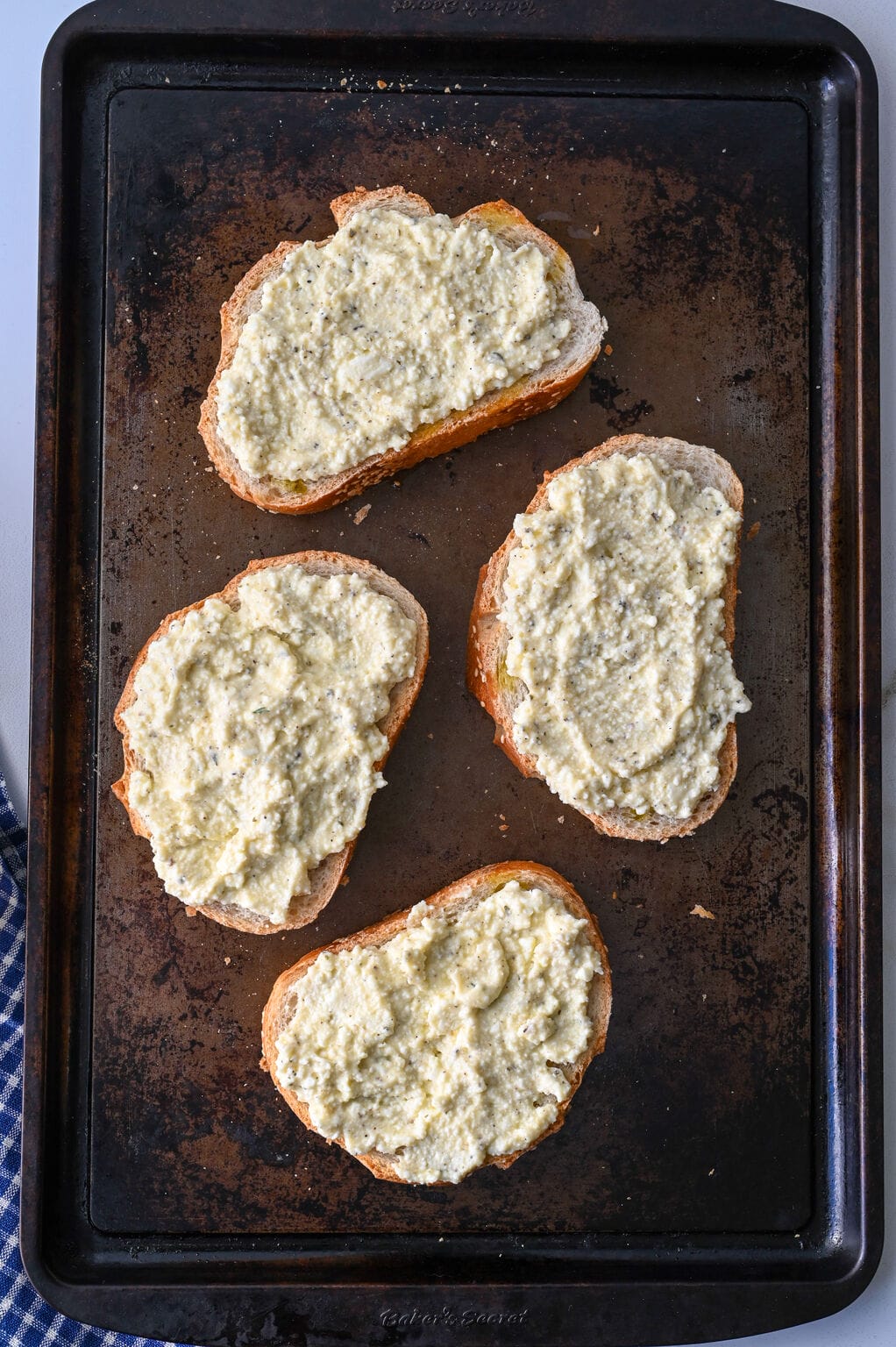 Greek cheese topped bread - Mia Kouppa, Greek recipes and more
